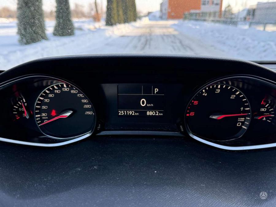 Grey Peugeot 308 2018 in Vilnius, with an engine capacity of 1.50 L and mileage of 252 thousand km for 6200 €, photo 11 on AUTOMOTO.COM.LV