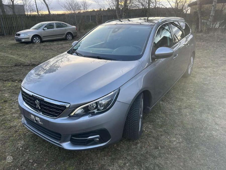 Pelēks Peugeot 308 2018 Telšiai, ar dzinēja tilpumu 1.56 L un nobraukumu 254 tūkst. km par 5700 €, foto 1 vietnē AUTOMOTO.COM.LV
