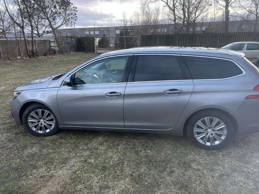 Pelēks Peugeot 308 2018 Telšiai, ar dzinēja tilpumu 1.56 L un nobraukumu 254 tūkst. km par 5700 €, foto 4 vietnē AUTOMOTO.COM.LV