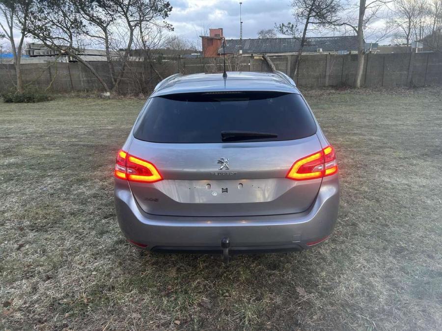 Pelēks Peugeot 308 2018 Telšiai, ar dzinēja tilpumu 1.56 L un nobraukumu 254 tūkst. km par 5700 €, foto 5 vietnē AUTOMOTO.COM.LV