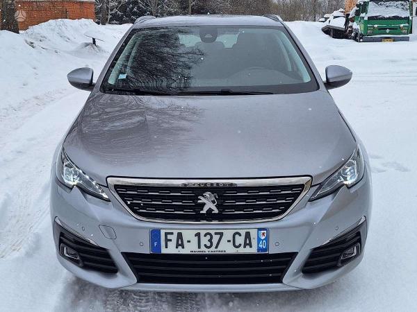 Grey Peugeot 308 2018 in Taurage, with an engine capacity of 1.50 L and mileage of 219 thousand km for 7900 €, photo 2 on AUTOMOTO.COM.LV