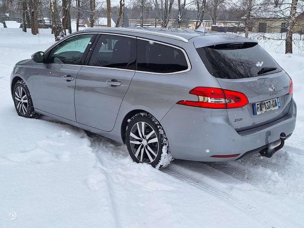Grey Peugeot 308 2018 in Taurage, with an engine capacity of 1.50 L and mileage of 219 thousand km for 7900 €, photo 6 on AUTOMOTO.COM.LV