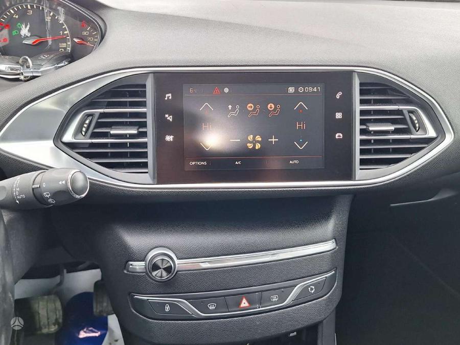 Grey Peugeot 308 2018 in Taurage, with an engine capacity of 1.50 L and mileage of 219 thousand km for 7900 €, photo 15 on AUTOMOTO.COM.LV