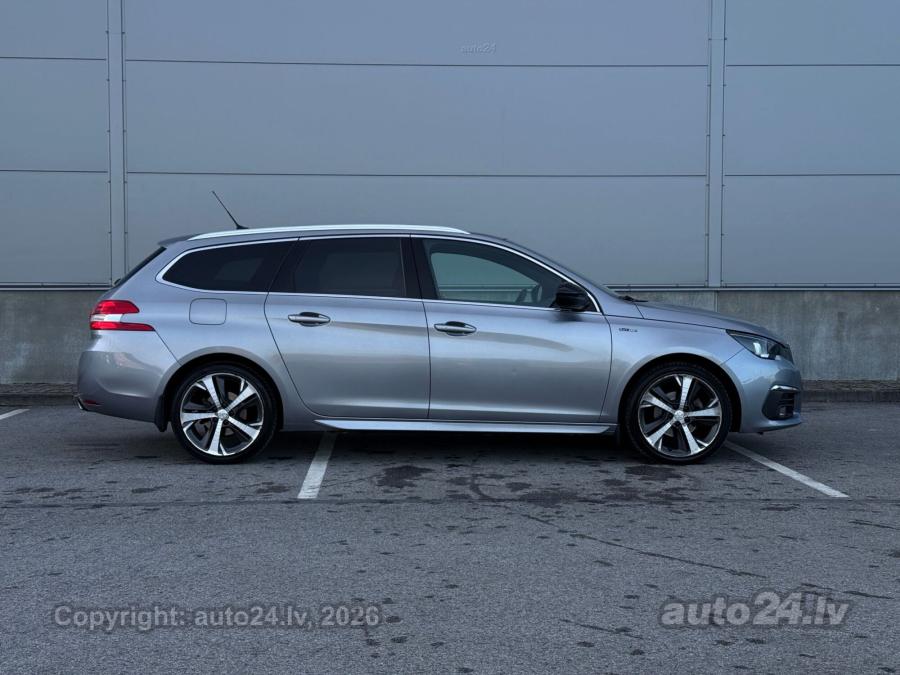 Grey Peugeot 308 2018 in Tallinn, with an engine capacity of 1.20 L and mileage of 159 thousand km for 8900 €, photo 5 on AUTOMOTO.COM.LV