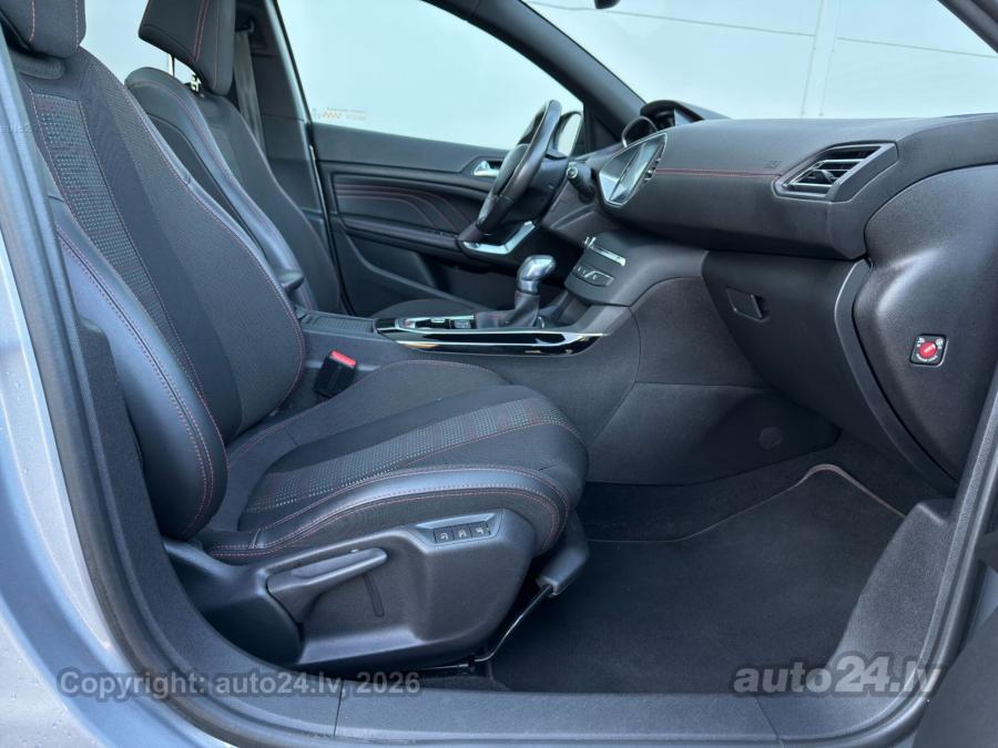 Grey Peugeot 308 2018 in Tallinn, with an engine capacity of 1.20 L and mileage of 159 thousand km for 8900 €, photo 18 on AUTOMOTO.COM.LV