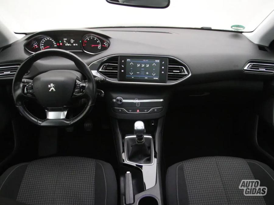 Grey Peugeot 308 2018 in Vilnius, with an engine capacity of 1.20 L and mileage of 188 thousand km for 6799 €, photo 3 on AUTOMOTO.COM.LV