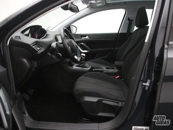 Grey Peugeot 308 2018 in Vilnius, with an engine capacity of 1.20 L and mileage of 188 thousand km for 6799 €, photo 4 on AUTOMOTO.COM.LV