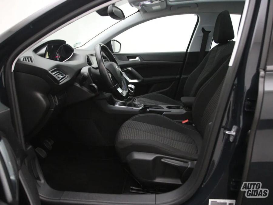 Grey Peugeot 308 2018 in Vilnius, with an engine capacity of 1.20 L and mileage of 188 thousand km for 6799 €, photo 5 on AUTOMOTO.COM.LV