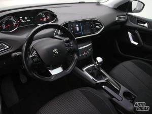 Grey Peugeot 308 2018 in Vilnius, with an engine capacity of 1.20 L and mileage of 188 thousand km for 6799 €, photo 17 on AUTOMOTO.COM.LV