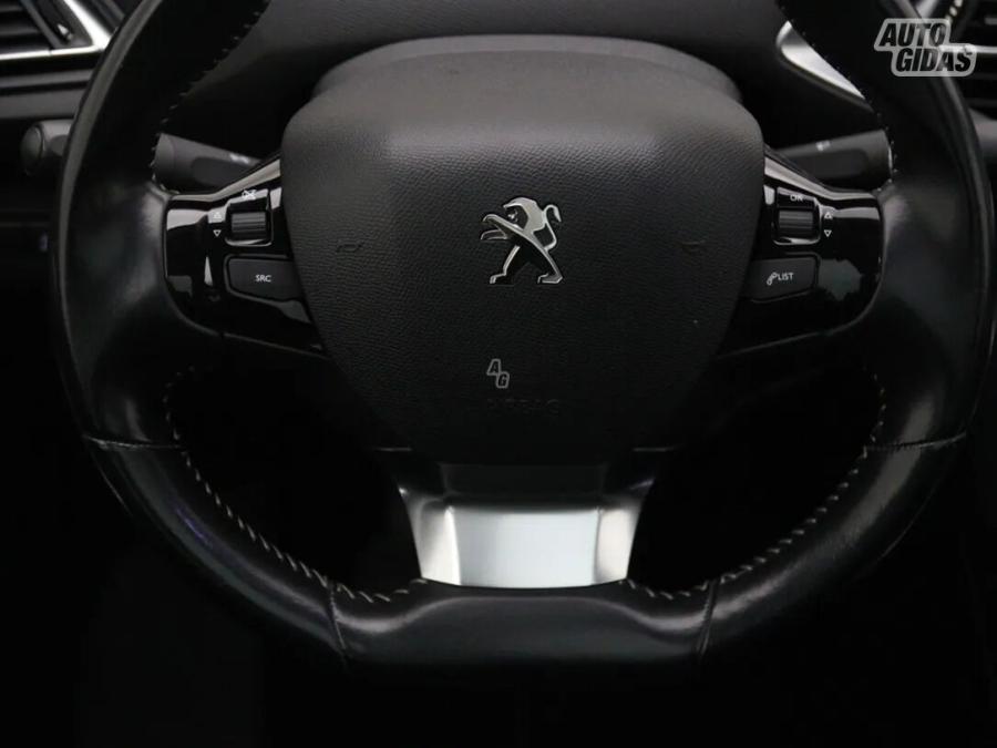 Grey Peugeot 308 2018 in Vilnius, with an engine capacity of 1.20 L and mileage of 188 thousand km for 6799 €, photo 19 on AUTOMOTO.COM.LV
