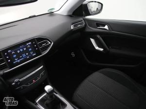 Grey Peugeot 308 2018 in Vilnius, with an engine capacity of 1.20 L and mileage of 188 thousand km for 6799 €, photo 22 on AUTOMOTO.COM.LV