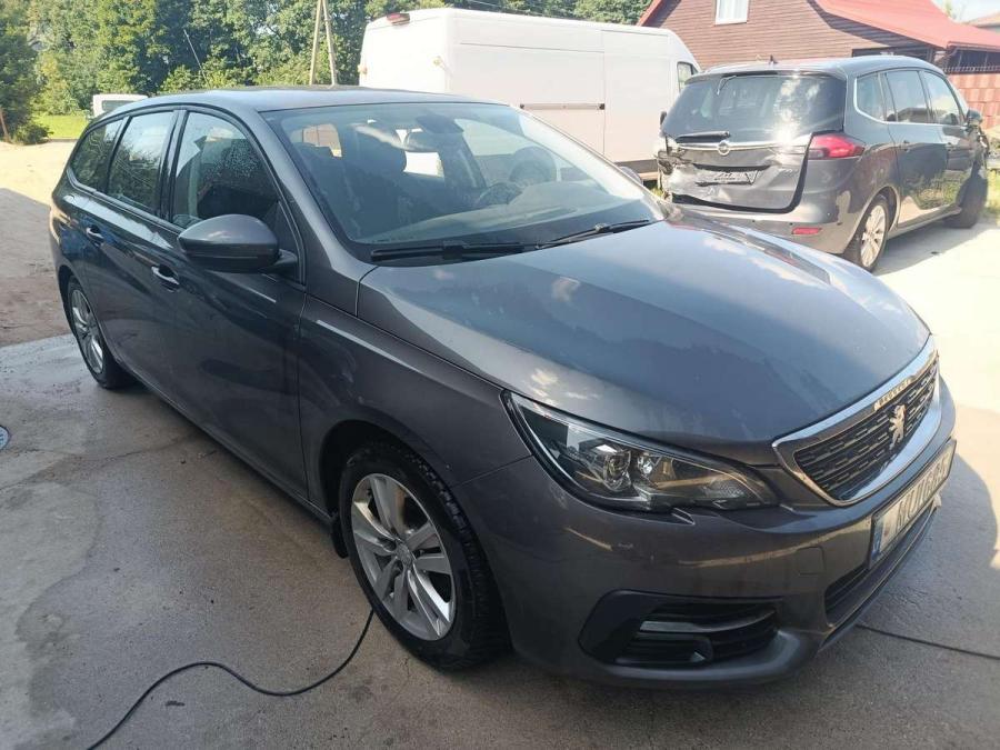 Grey Peugeot 308 2018 in Taurage, with an engine capacity of 1.50 L and mileage of 280 thousand km for 3900 €, photo 3 on AUTOMOTO.COM.LV