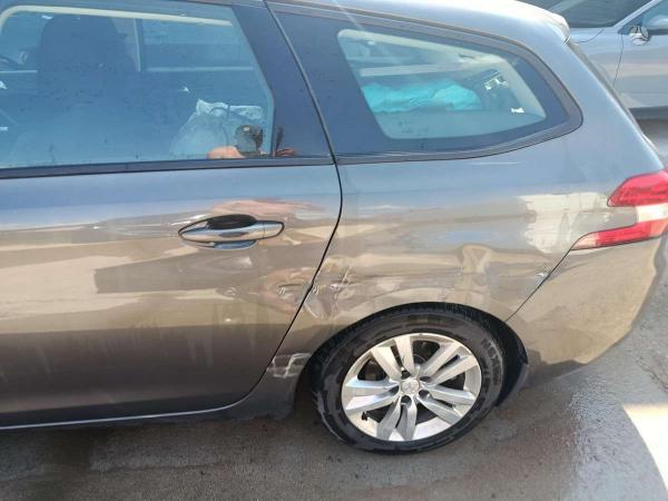 Pelēks Peugeot 308 2018 Tauragė, ar dzinēja tilpumu 1.50 L un nobraukumu 280 tūkst. km par 3900 €, foto 5 vietnē AUTOMOTO.COM.LV