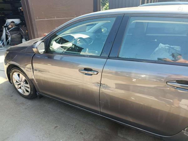 Pelēks Peugeot 308 2018 Tauragė, ar dzinēja tilpumu 1.50 L un nobraukumu 280 tūkst. km par 3900 €, foto 6 vietnē AUTOMOTO.COM.LV