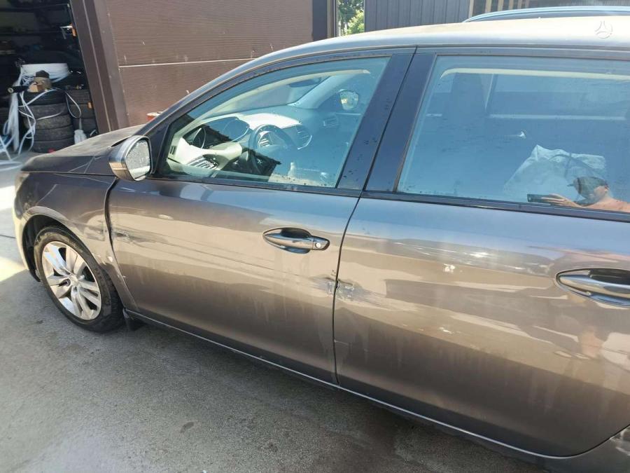 Grey Peugeot 308 2018 in Taurage, with an engine capacity of 1.50 L and mileage of 280 thousand km for 3900 €, photo 7 on AUTOMOTO.COM.LV