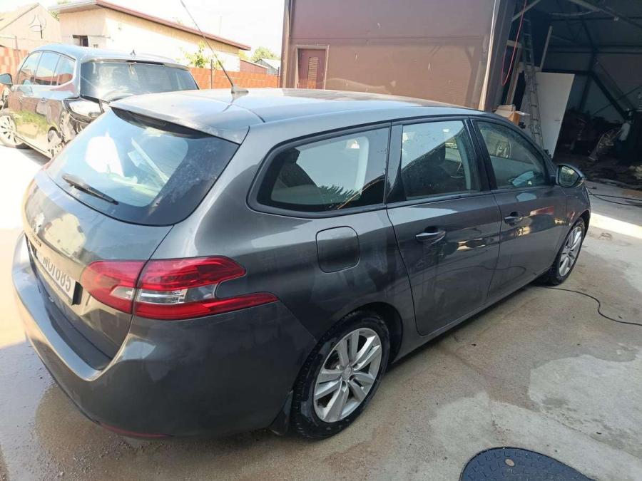 Grey Peugeot 308 2018 in Taurage, with an engine capacity of 1.50 L and mileage of 280 thousand km for 3900 €, photo 10 on AUTOMOTO.COM.LV