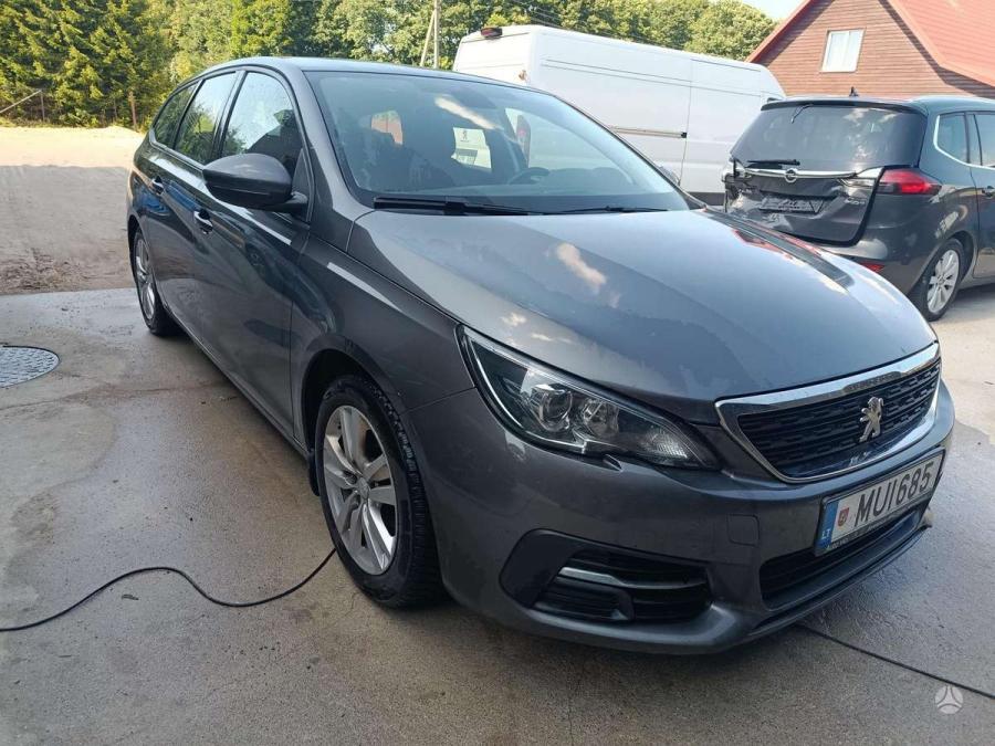 Grey Peugeot 308 2018 in Taurage, with an engine capacity of 1.50 L and mileage of 280 thousand km for 3900 €, photo 11 on AUTOMOTO.COM.LV