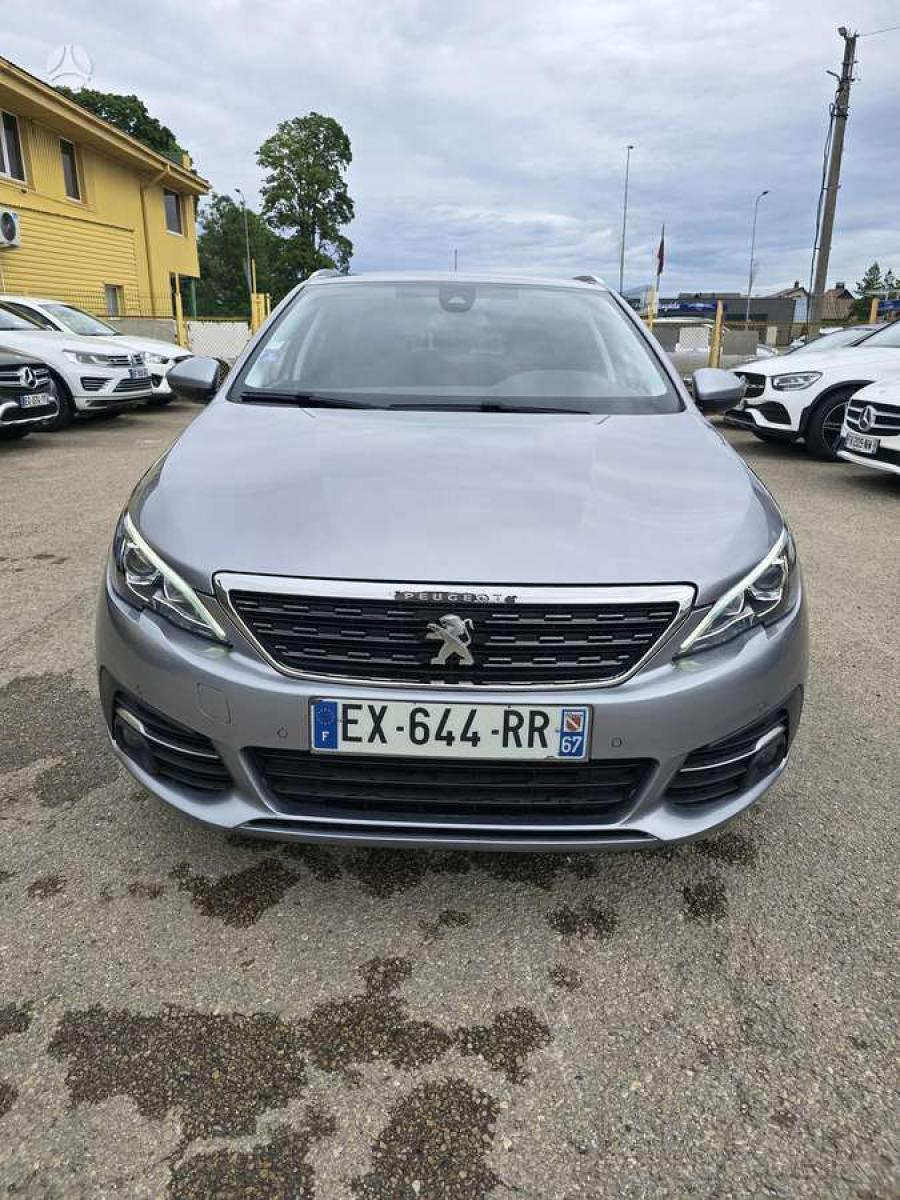 Grey Peugeot 308 2018 in Taurage, with an engine capacity of 1.20 L and mileage of 102 thousand km for 6500 €, photo 1 on AUTOMOTO.COM.LV