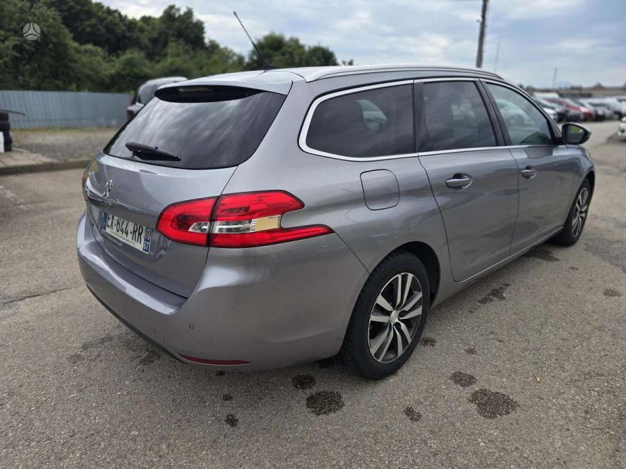 Grey Peugeot 308 2018 in Taurage, with an engine capacity of 1.20 L and mileage of 102 thousand km for 6500 €, photo 7 on AUTOMOTO.COM.LV