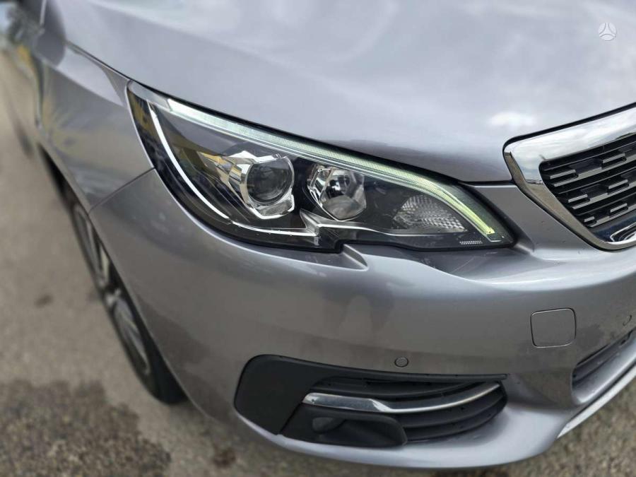 Grey Peugeot 308 2018 in Taurage, with an engine capacity of 1.20 L and mileage of 102 thousand km for 6500 €, photo 10 on AUTOMOTO.COM.LV