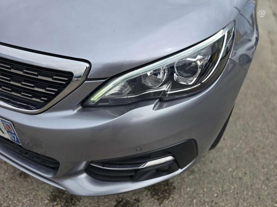 Grey Peugeot 308 2018 in Taurage, with an engine capacity of 1.20 L and mileage of 102 thousand km for 6500 €, photo 11 on AUTOMOTO.COM.LV