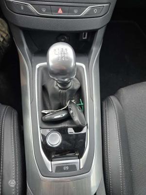 Grey Peugeot 308 2018 in Taurage, with an engine capacity of 1.20 L and mileage of 102 thousand km for 6500 €, photo 19 on AUTOMOTO.COM.LV