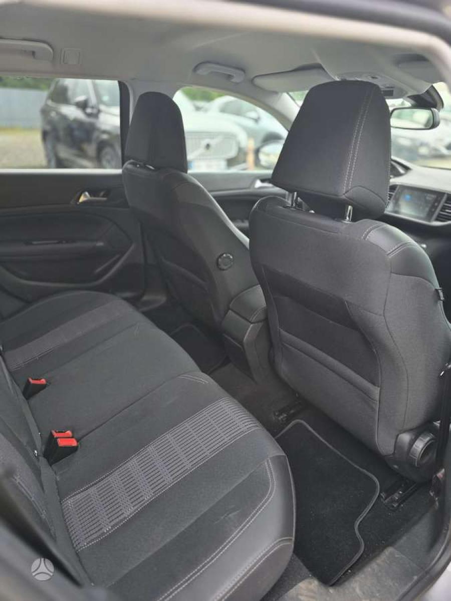 Grey Peugeot 308 2018 in Taurage, with an engine capacity of 1.20 L and mileage of 102 thousand km for 6500 €, photo 26 on AUTOMOTO.COM.LV