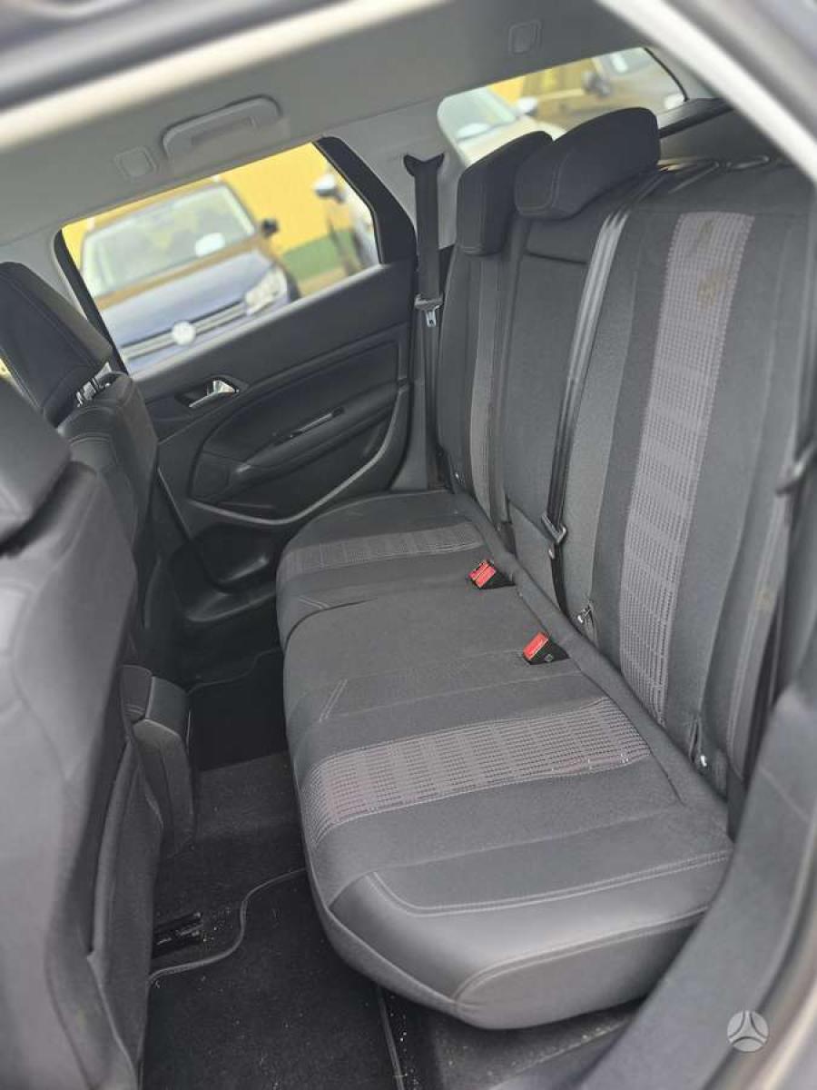 Grey Peugeot 308 2018 in Taurage, with an engine capacity of 1.20 L and mileage of 102 thousand km for 6500 €, photo 27 on AUTOMOTO.COM.LV
