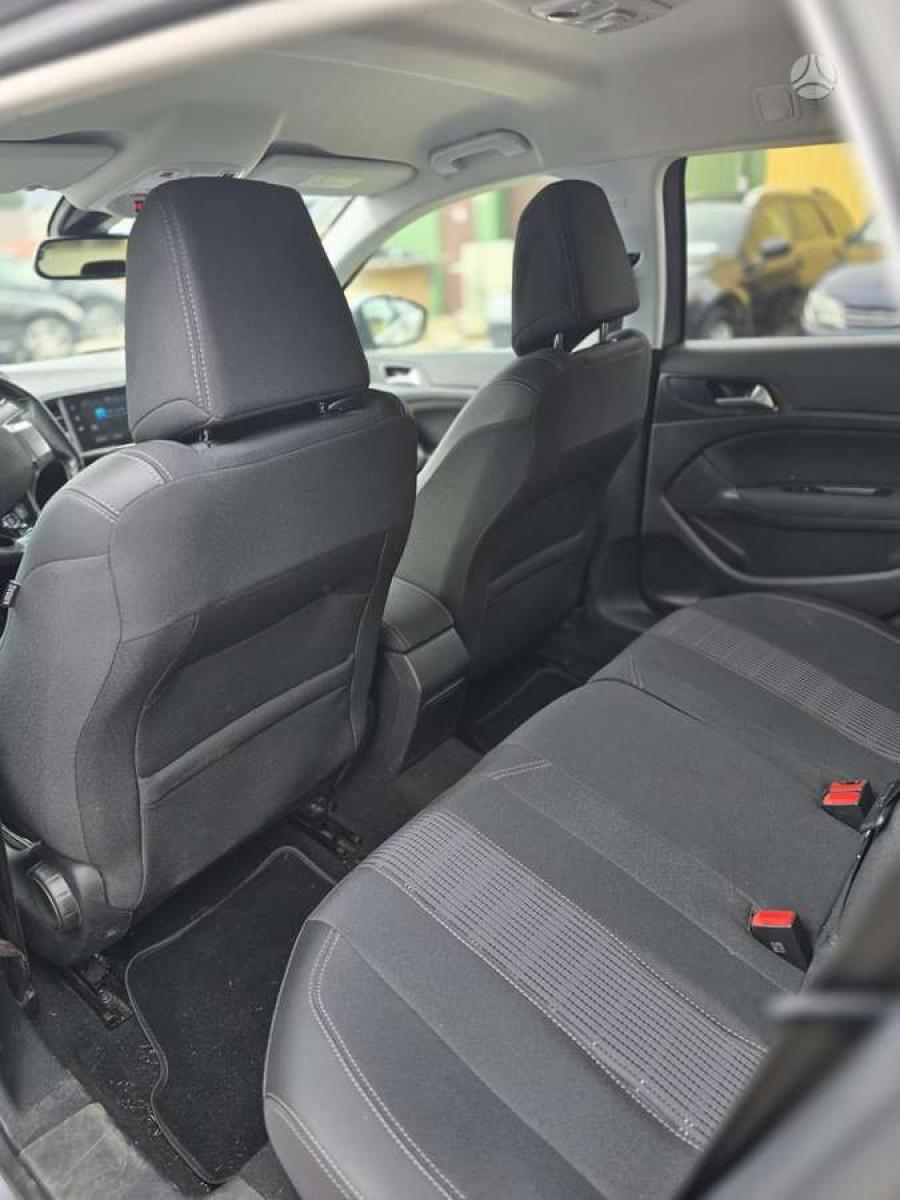 Grey Peugeot 308 2018 in Taurage, with an engine capacity of 1.20 L and mileage of 102 thousand km for 6500 €, photo 28 on AUTOMOTO.COM.LV