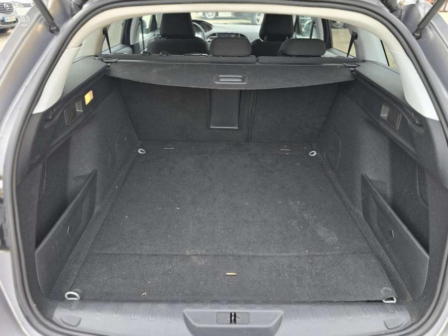 Grey Peugeot 308 2018 in Taurage, with an engine capacity of 1.20 L and mileage of 102 thousand km for 6500 €, photo 30 on AUTOMOTO.COM.LV