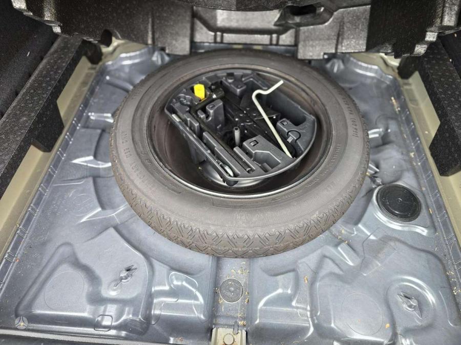 Grey Peugeot 308 2018 in Taurage, with an engine capacity of 1.20 L and mileage of 102 thousand km for 6500 €, photo 32 on AUTOMOTO.COM.LV