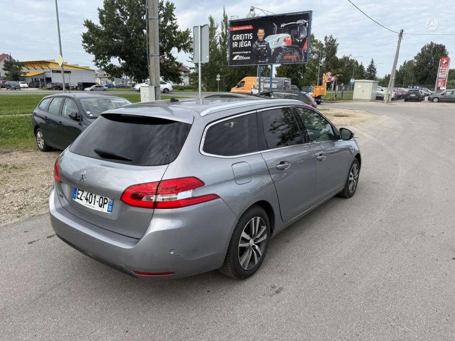 Grey Peugeot 308 2018 in Taurage, with an engine capacity of 1.50 L and mileage of 170 thousand km for 4600 €, photo 6 on AUTOMOTO.COM.LV