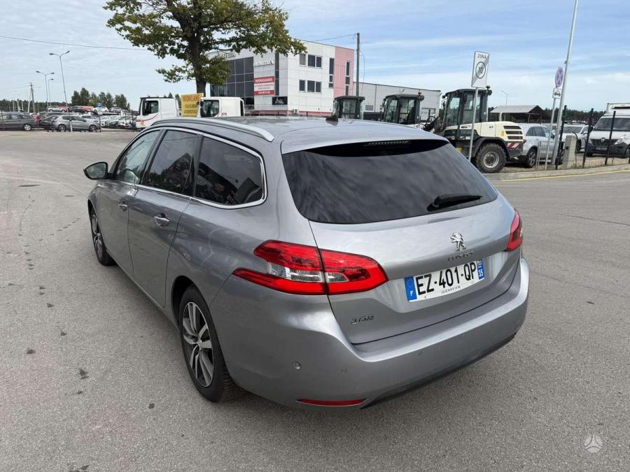 Grey Peugeot 308 2018 in Taurage, with an engine capacity of 1.50 L and mileage of 170 thousand km for 4600 €, photo 8 on AUTOMOTO.COM.LV