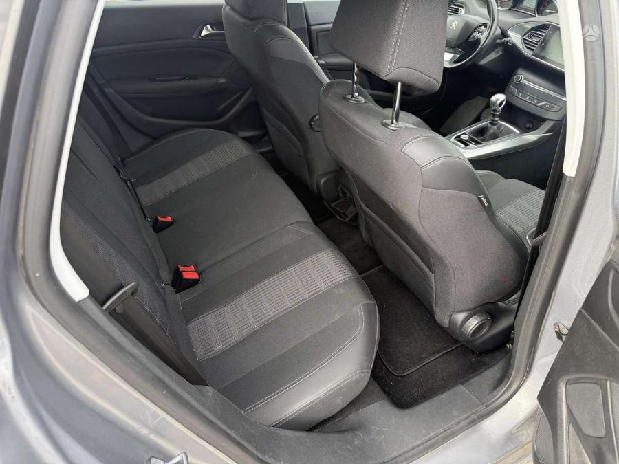 Grey Peugeot 308 2018 in Taurage, with an engine capacity of 1.50 L and mileage of 170 thousand km for 4600 €, photo 14 on AUTOMOTO.COM.LV