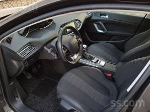 Pelēks Peugeot 308 2019 Rīga, ar dzinēja tilpumu 1.20 L un nobraukumu 140 tūkst. km par 6600 €, foto 5 vietnē AUTOMOTO.COM.LV