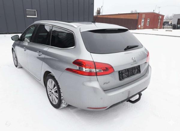 Grey Peugeot 308 2019 in Siauliai, with an engine capacity of 1.50 L and mileage of 218 thousand km for 6100 €, photo 4 on AUTOMOTO.COM.LV