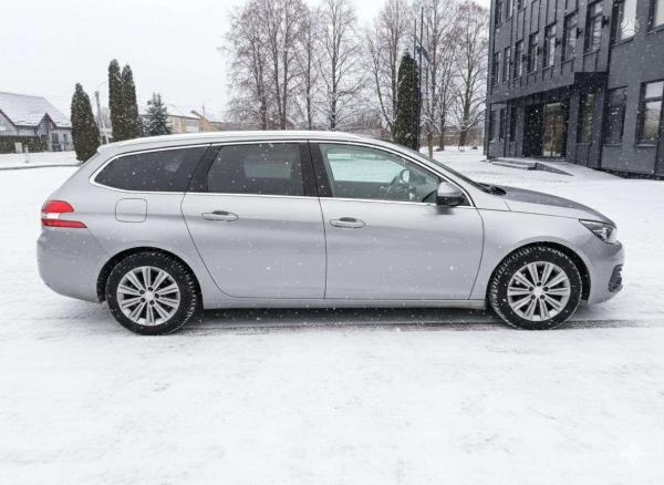 Grey Peugeot 308 2019 in Siauliai, with an engine capacity of 1.50 L and mileage of 218 thousand km for 6100 €, photo 7 on AUTOMOTO.COM.LV