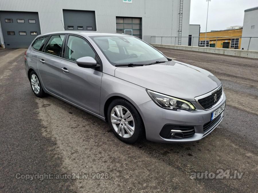 Grey Peugeot 308 2019 in Tallinn, with an engine capacity of 1.50 L and mileage of 134 thousand km for 7990 €, photo 1 on AUTOMOTO.COM.LV