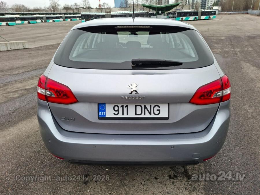 Grey Peugeot 308 2019 in Tallinn, with an engine capacity of 1.50 L and mileage of 134 thousand km for 7990 €, photo 4 on AUTOMOTO.COM.LV