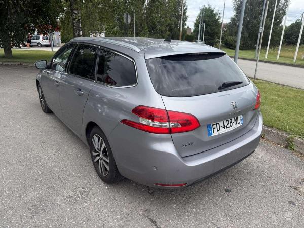 Grey Peugeot 308 2019 in Taurage, with an engine capacity of 1.50 L and mileage of 200 thousand km for 5200 €, photo 7 on AUTOMOTO.COM.LV