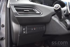 Pelēks Peugeot 308 2019 Rīga, ar dzinēja tilpumu 1.50 L un nobraukumu 295 tūkst. km par 6900 €, foto 12 vietnē AUTOMOTO.COM.LV