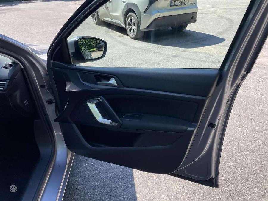 Pelēks Peugeot 308 2019 Viļņa, ar dzinēja tilpumu 1.20 L un nobraukumu 171 tūkst. km par 5700 €, foto 7 vietnē AUTOMOTO.COM.LV