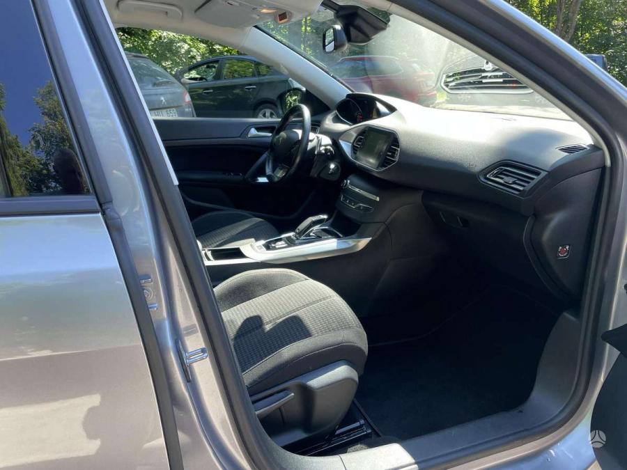 Pelēks Peugeot 308 2019 Viļņa, ar dzinēja tilpumu 1.20 L un nobraukumu 171 tūkst. km par 5700 €, foto 8 vietnē AUTOMOTO.COM.LV