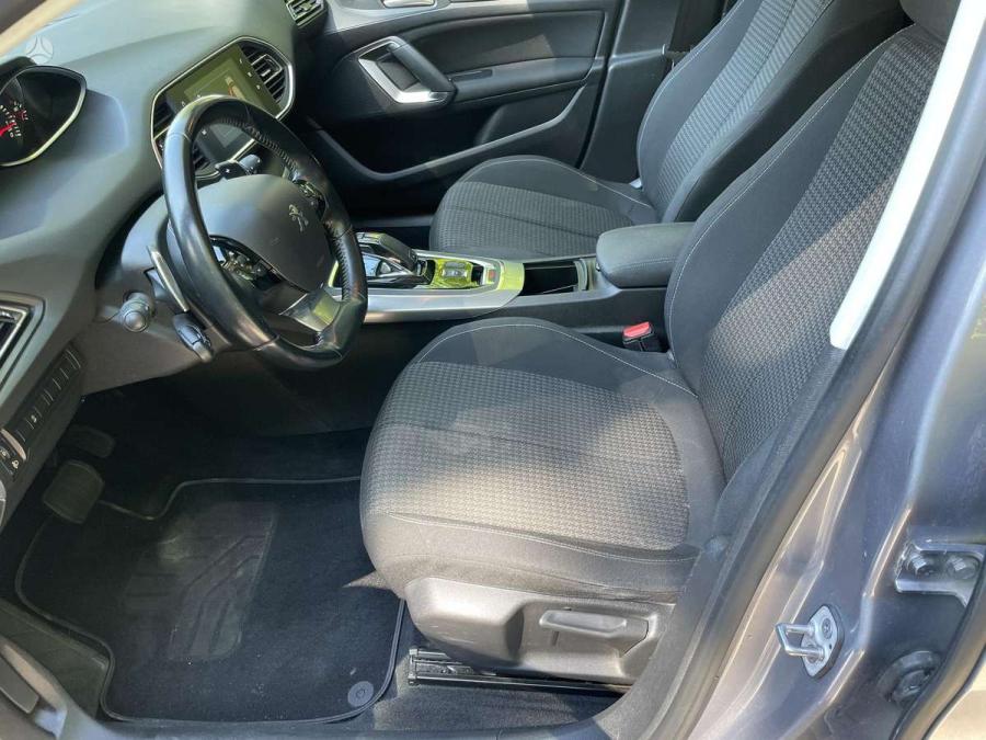Pelēks Peugeot 308 2019 Viļņa, ar dzinēja tilpumu 1.20 L un nobraukumu 171 tūkst. km par 5700 €, foto 15 vietnē AUTOMOTO.COM.LV
