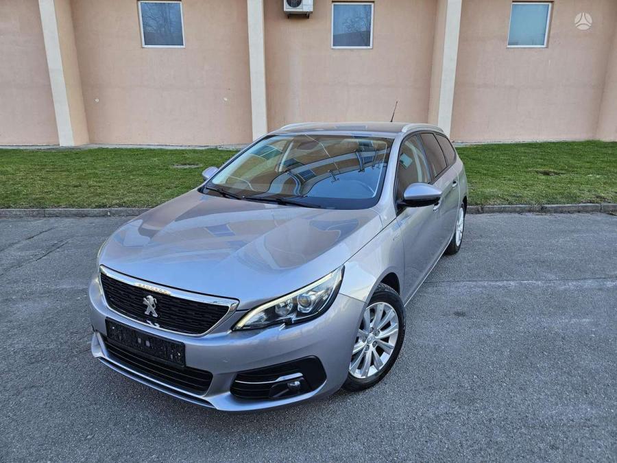 Grey Peugeot 308 2019 in Siauliai, with an engine capacity of 1.20 L and mileage of 112 thousand km for 5799 €, photo 3 on AUTOMOTO.COM.LV