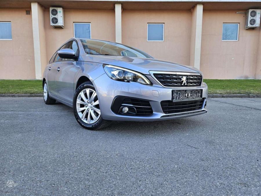 Grey Peugeot 308 2019 in Siauliai, with an engine capacity of 1.20 L and mileage of 112 thousand km for 5799 €, photo 7 on AUTOMOTO.COM.LV