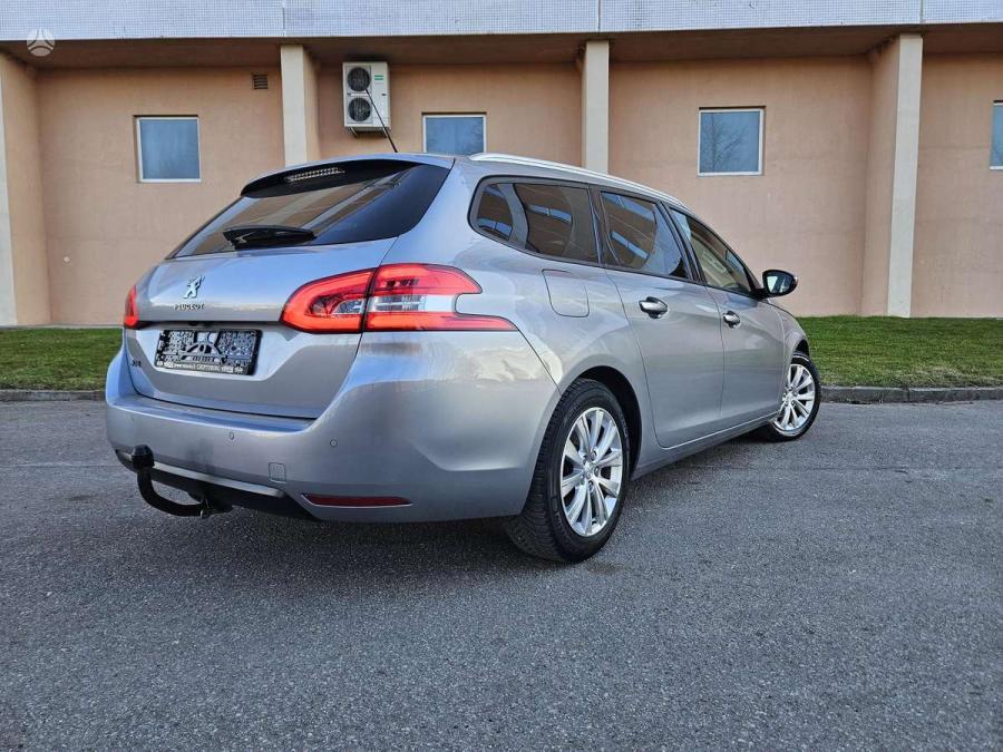 Grey Peugeot 308 2019 in Siauliai, with an engine capacity of 1.20 L and mileage of 112 thousand km for 5799 €, photo 10 on AUTOMOTO.COM.LV