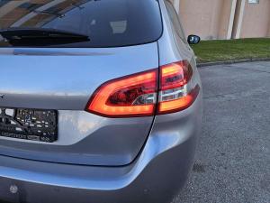 Grey Peugeot 308 2019 in Siauliai, with an engine capacity of 1.20 L and mileage of 112 thousand km for 5799 €, photo 13 on AUTOMOTO.COM.LV