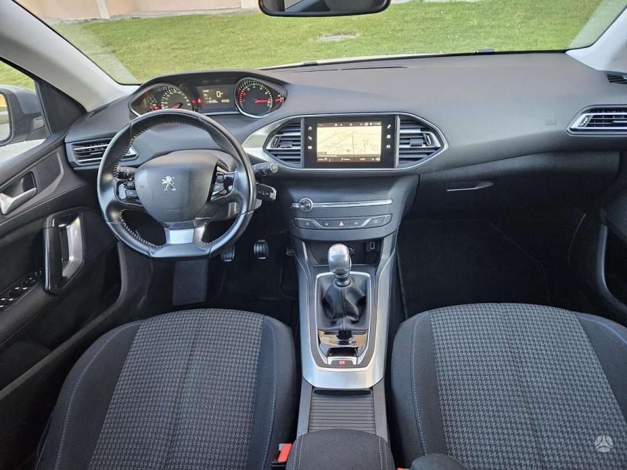 Grey Peugeot 308 2019 in Siauliai, with an engine capacity of 1.20 L and mileage of 112 thousand km for 5799 €, photo 17 on AUTOMOTO.COM.LV