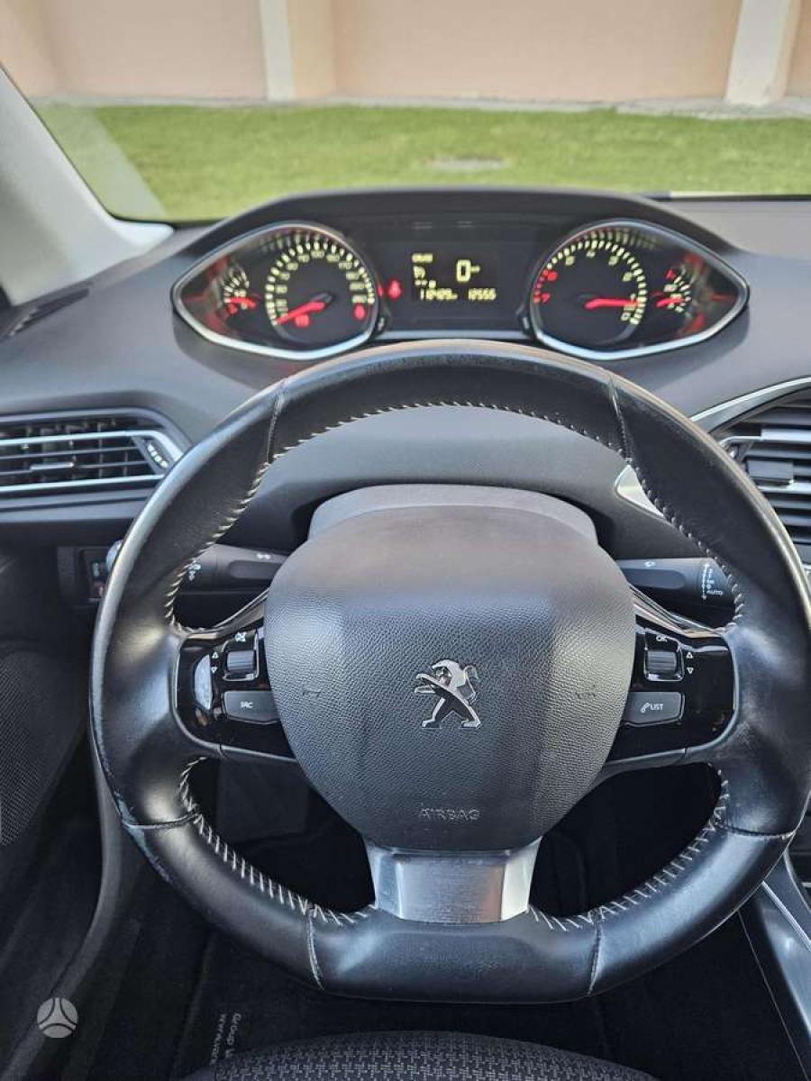 Grey Peugeot 308 2019 in Siauliai, with an engine capacity of 1.20 L and mileage of 112 thousand km for 5799 €, photo 18 on AUTOMOTO.COM.LV